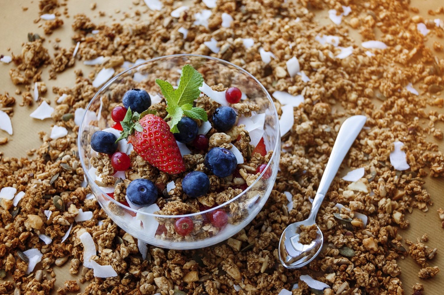 5 Late Night Snacks That Are Actually Good For You 5-late-night-snacks-that-are-actually-good-for-you