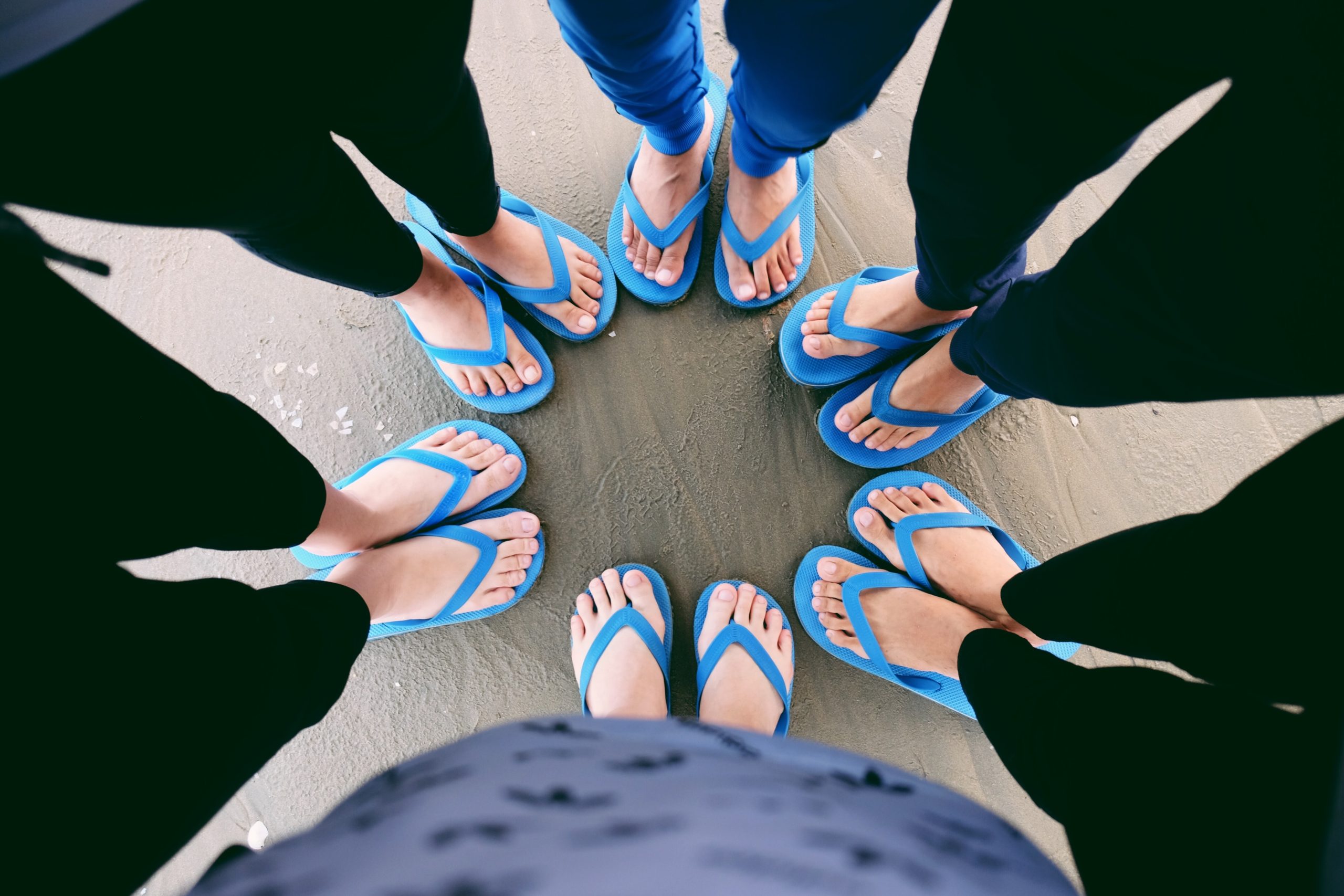 Why You Shouldn't Walk in Flip Flops - yourdailysportfix.com