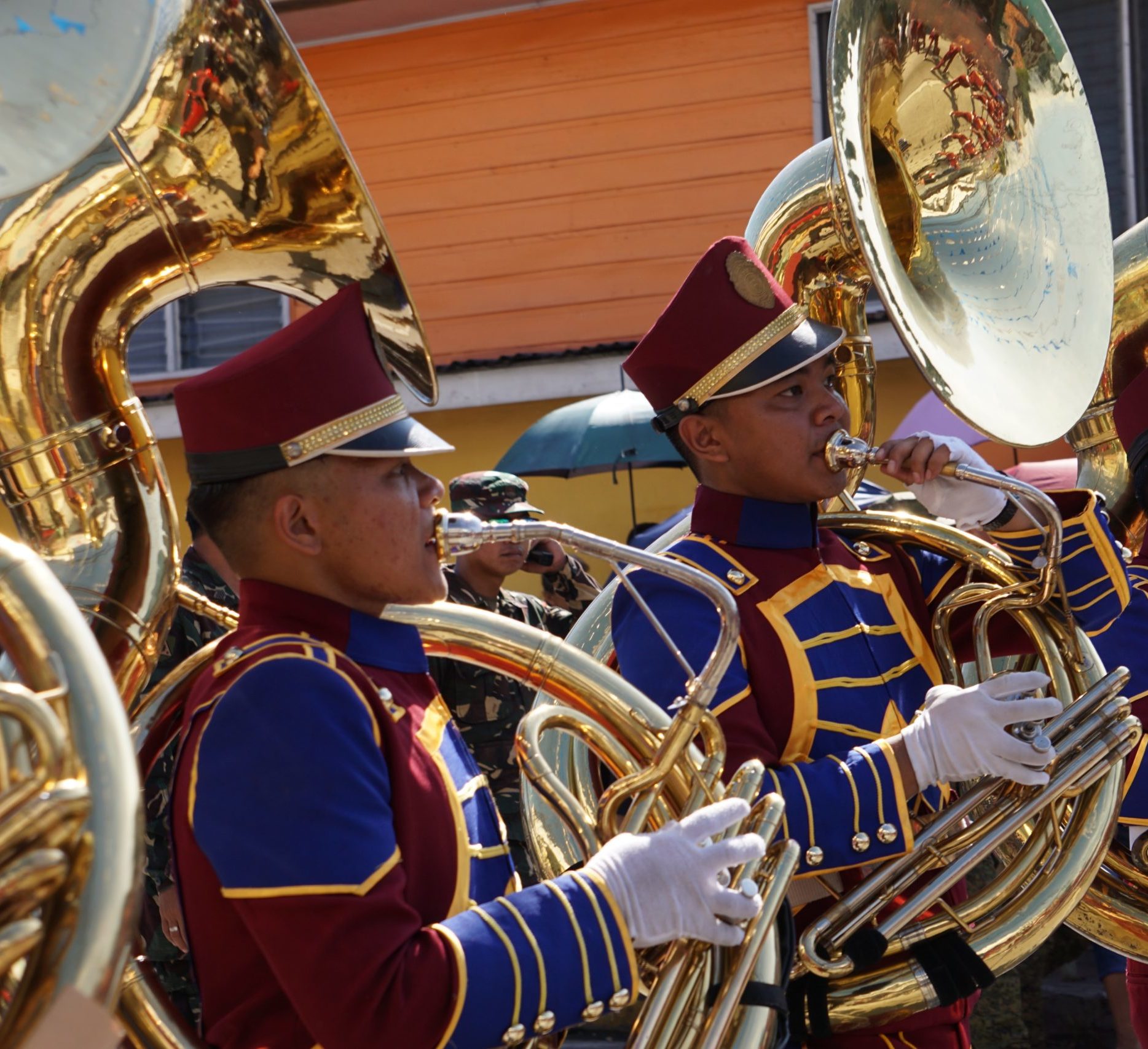 How to Get in Shape to Play in Marching Band - yourdailysportfix.com