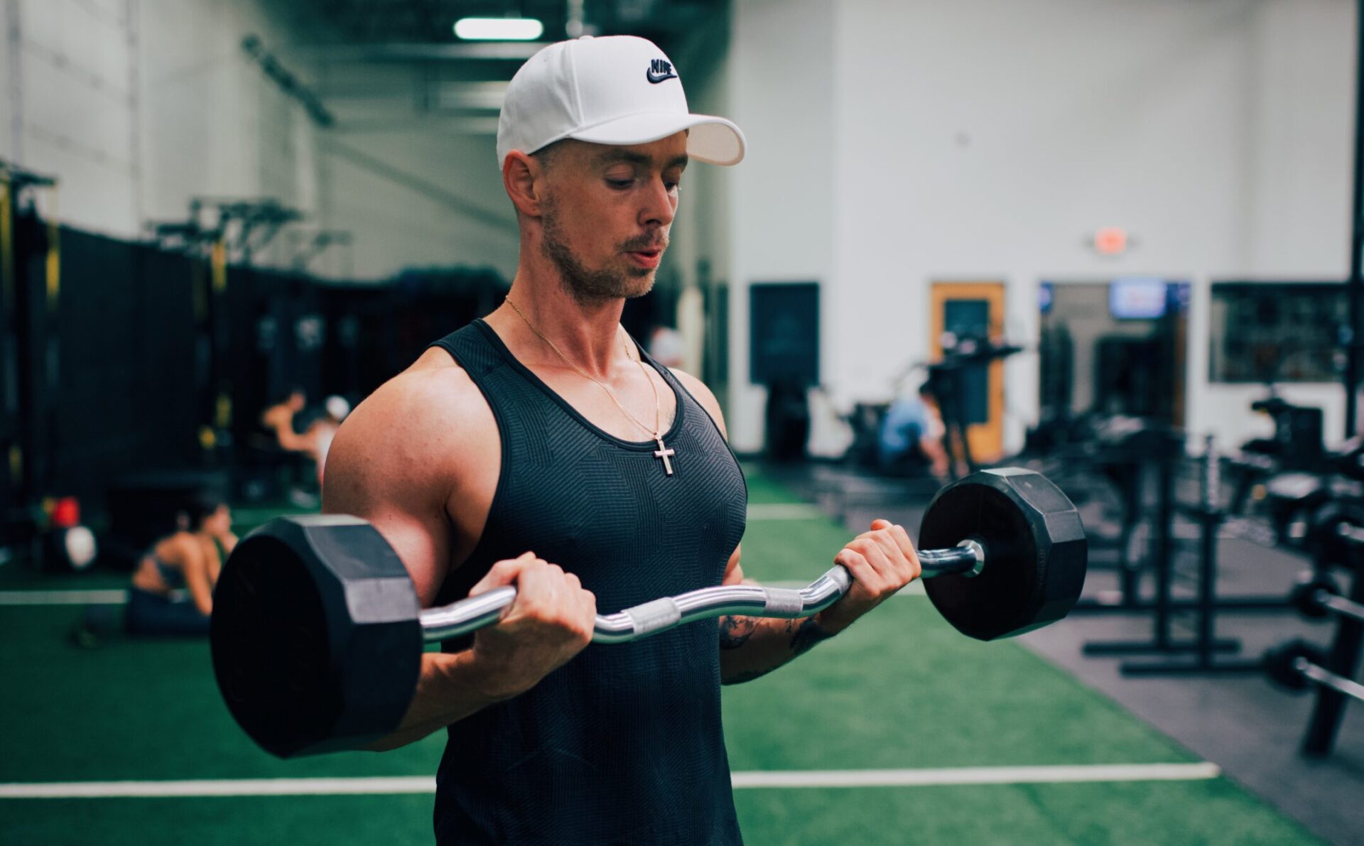Essential Tips to Remember When Doing Bicep Curls - yourdailysportfix.com