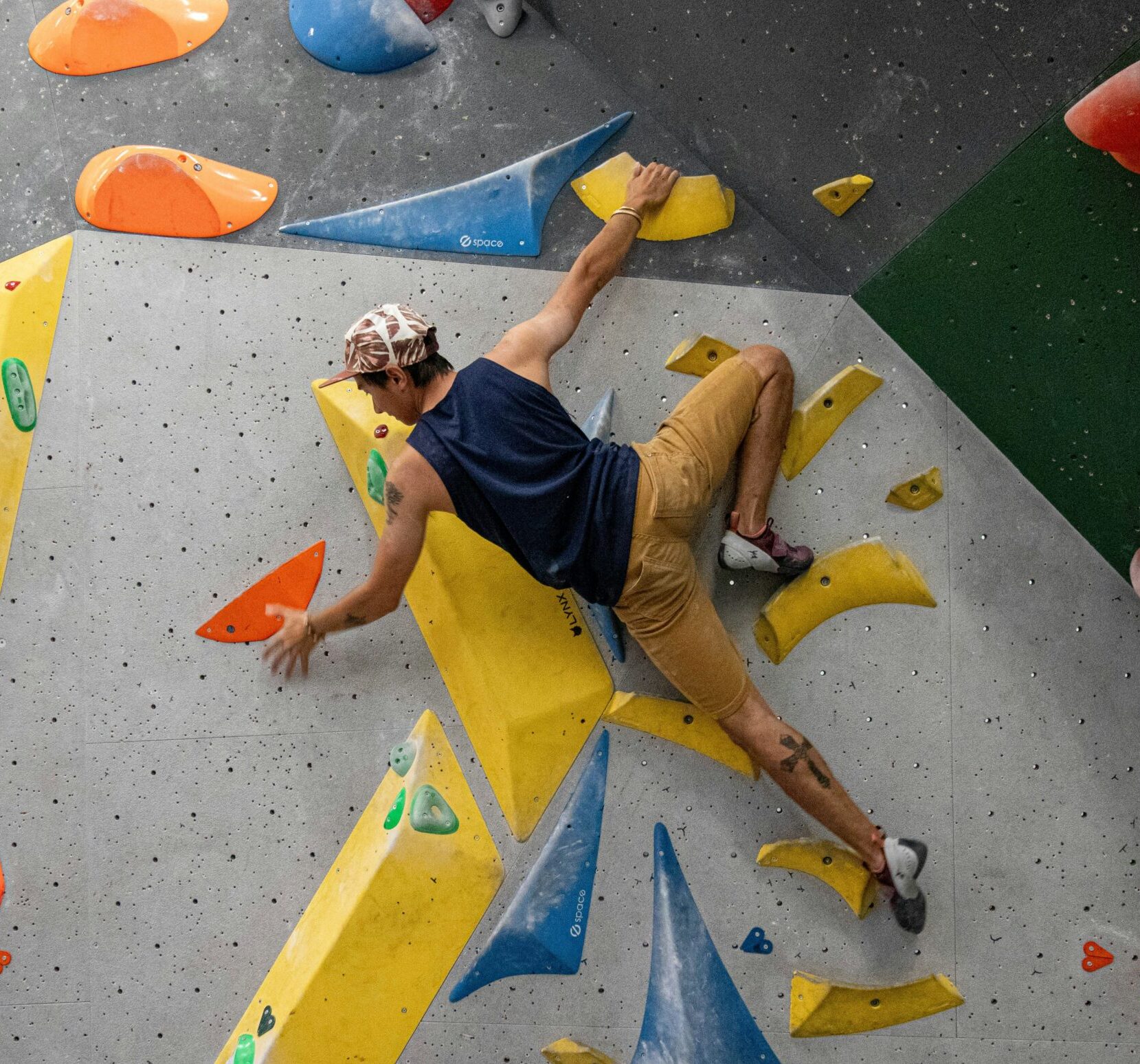 3 Reasons to Give Indoor Climbing a Shot This Fall - yourdailysportfix.com